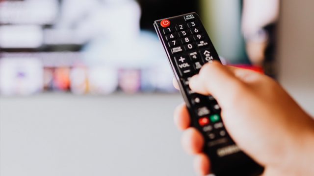 Samsung TV Remote Not working: All Possible Causes & Solutions